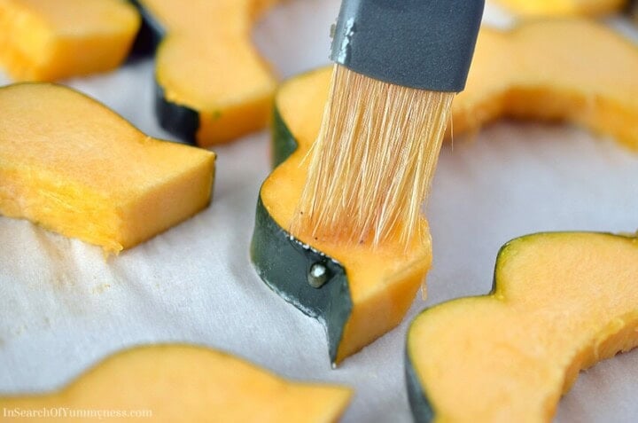 Vanilla & Cardamom Glazed Acorn Squash Recipe