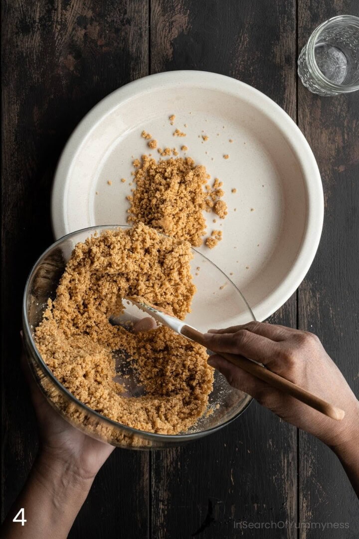 Pumpkin Pie with Graham Cracker Crust (Easy Recipe)
