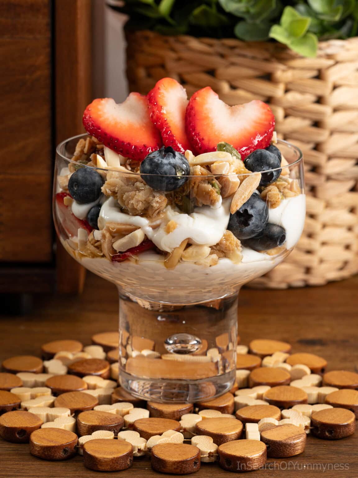 Granola Parfait Recipe (Quick & Easy Breakfast)